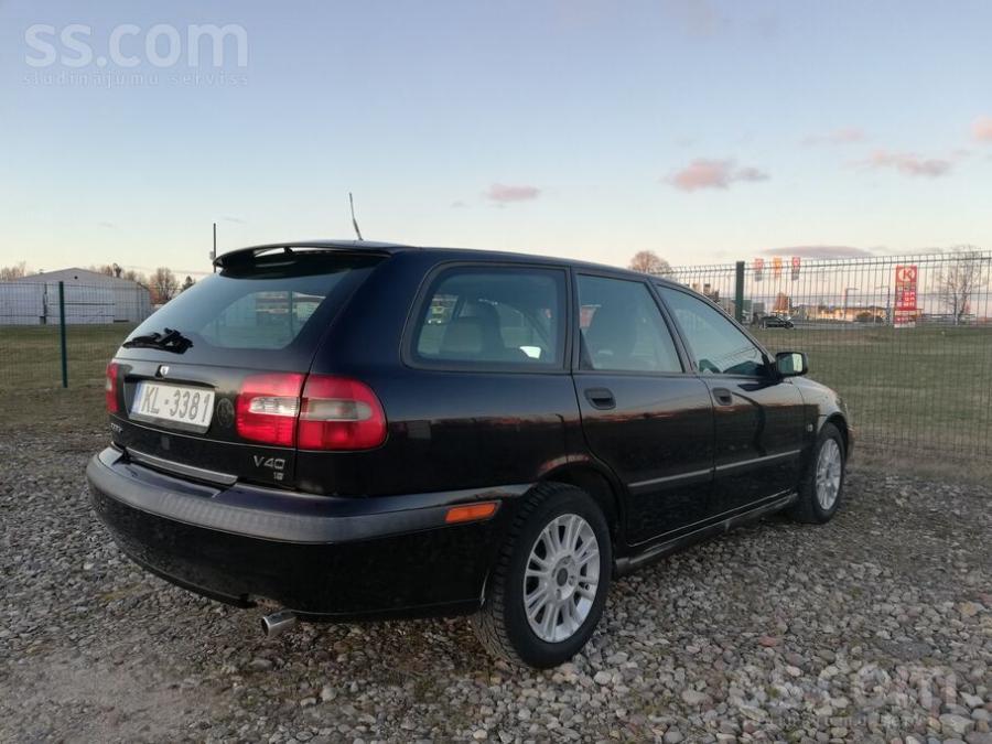 Melns Volvo V40 2002 Saldus, ar dzinēja tilpumu 1.80 L un nobraukumu 248 tūkst. km par 6150 €, foto 13 vietnē AUTOMOTO.COM.LV