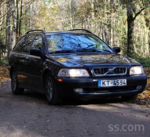 Black Volvo V40 2002 in Riga, with an engine capacity of 1.90 L and mileage of 287 thousand km for 550 €, photo  on AUTOMOTO.COM.LV