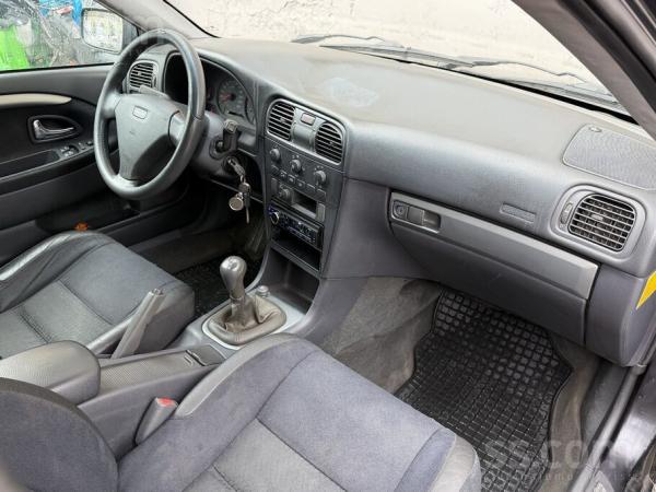 Black Volvo V40 2002 in Riga, with an engine capacity of 1.90 L and mileage of 385 thousand km for 990 €, photo 7 on AUTOMOTO.COM.LV