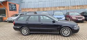 Black Volvo V40 2002 in Valmiera, with an engine capacity of 1.90 L and mileage of 264 thousand km for 1500 €, photo 3 on AUTOMOTO.COM.LV