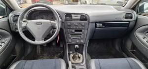 Black Volvo V40 2002 in Valmiera, with an engine capacity of 1.90 L and mileage of 264 thousand km for 1500 €, photo 8 on AUTOMOTO.COM.LV