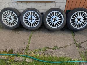 Melns Volvo V40 2002 Daugavpils, ar dzinēja tilpumu 1.90 L un nobraukumu 390 tūkst. km par 1600 €, foto 4 vietnē AUTOMOTO.COM.LV