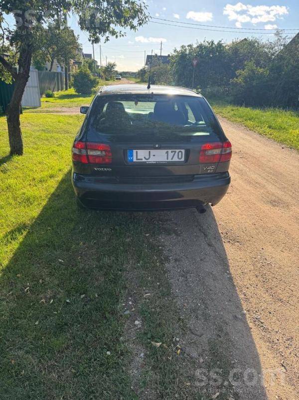 Черный Вольво В40 2002 в Даугавпилс, объемом двигателя 1.90 л и пробегом 390 тыс. км за 1600 €, фото 6 на AUTOMOTO.COM.LV