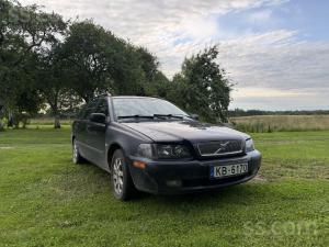 Black Volvo V40 2002 in Valmiera, with an engine capacity of 1.90 L and mileage of 269 thousand km for 1100 €, photo  on AUTOMOTO.COM.LV