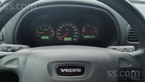 Black Volvo V40 2003 in Riga, with an engine capacity of 1.90 L and mileage of 392 thousand km for 800 €, photo 6 on AUTOMOTO.COM.LV