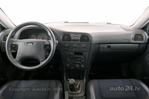 Black Volvo V40 2003 in Tallinn, with an engine capacity of 1.90 L and mileage of 355 thousand km for 599 €, photo 5 on AUTOMOTO.COM.LV