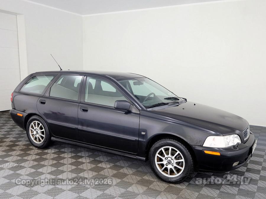Melns Volvo V40 2003 Tallina, ar dzinēja tilpumu 1.90 L un nobraukumu 355 tūkst. km par 599 €, foto 1 vietnē AUTOMOTO.COM.LV