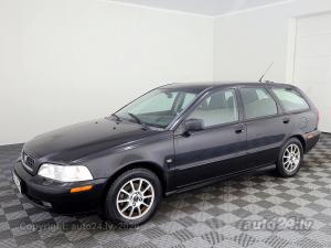 Melns Volvo V40 2003 Tallina, ar dzinēja tilpumu 1.90 L un nobraukumu 355 tūkst. km par 599 €, foto 2 vietnē AUTOMOTO.COM.LV