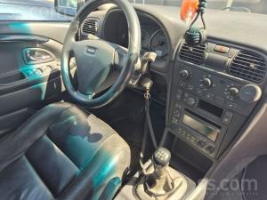 Черный Вольво В40 2003 в Рига, объемом двигателя 1.90 л и пробегом 499 тыс. км за 950 €, фото 8 на AUTOMOTO.COM.LV