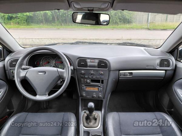 Черный Вольво В40 2003 в Пайде, объемом двигателя 1.90 л и пробегом 259 тыс. км за 2999 €, фото 9 на AUTOMOTO.COM.LV