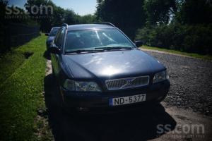 Черный Вольво В40 2003 в Салдус, объемом двигателя 1.90 л и пробегом 315 тыс. км за 450 €, фото 9 на AUTOMOTO.COM.LV