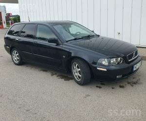 Black Volvo V40 2003 in Jelgava, with an engine capacity of 1.90 L and mileage of 306 thousand km for 1150 €, photo  on AUTOMOTO.COM.LV