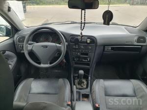 Melns Volvo V40 2003 Jelgava, ar dzinēja tilpumu 1.90 L un nobraukumu 306 tūkst. km par 1150 €, foto 9 vietnē AUTOMOTO.COM.LV