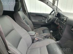 Melns Volvo V40 2003 Jelgava, ar dzinēja tilpumu 1.90 L un nobraukumu 306 tūkst. km par 1150 €, foto 13 vietnē AUTOMOTO.COM.LV