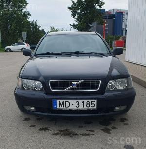 Melns Volvo V40 2003 Jelgava, ar dzinēja tilpumu 1.90 L un nobraukumu 306 tūkst. km par 1050 €, foto 7 vietnē AUTOMOTO.COM.LV