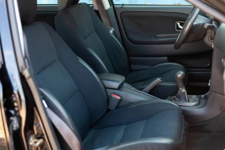 Melns Volvo V40 2004 Rīga, ar dzinēja tilpumu 1.90 L un nobraukumu 175 tūkst. km par 2495 €, foto 18 vietnē AUTOMOTO.COM.LV
