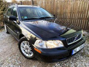 Black Volvo V40 2004 in Riga, with an engine capacity of 1.90 L and mileage of 330 thousand km for 1800 €, photo  on AUTOMOTO.COM.LV
