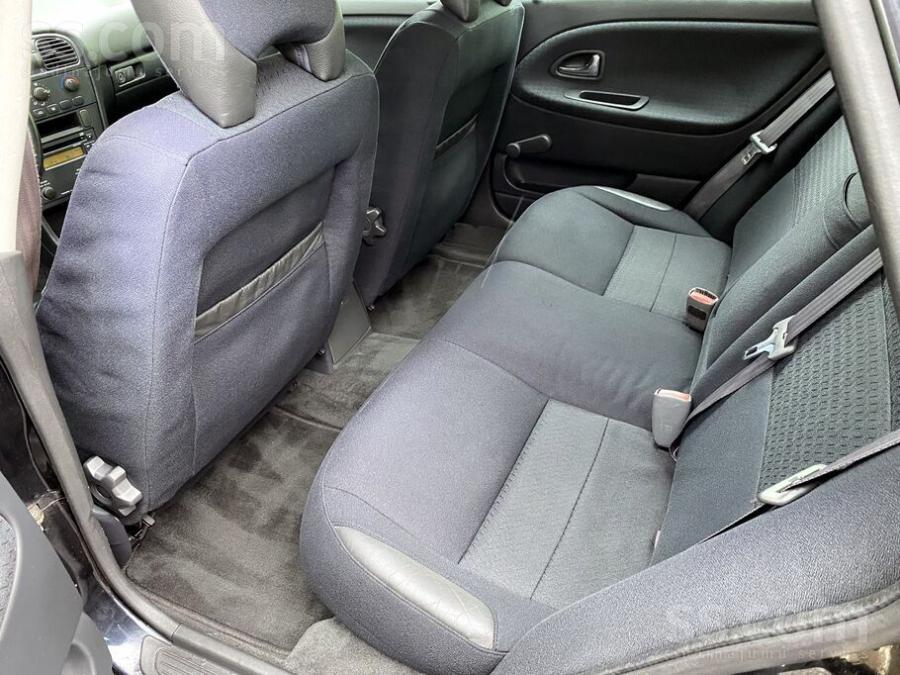 Black Volvo V40 2004 in Riga, with an engine capacity of 1.90 L and mileage of 330 thousand km for 1800 €, photo 13 on AUTOMOTO.COM.LV