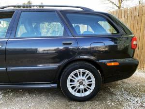 Black Volvo V40 2004 in Riga, with an engine capacity of 1.90 L and mileage of 330 thousand km for 1800 €, photo 27 on AUTOMOTO.COM.LV