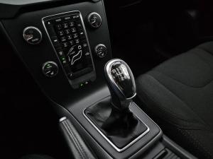 Черный Вольво В40 2012 в Екабпилс, объемом двигателя 1.60 л и пробегом 274 тыс. км за 6490 €, фото 28 на AUTOMOTO.COM.LV