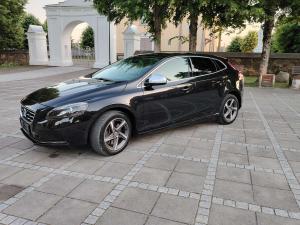 Black Volvo V40 2012 in Raseiniai, with an engine capacity of 2.00 L and mileage of 284 thousand km for 6500 €, photo  on AUTOMOTO.COM.LV