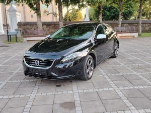 Black Volvo V40 2012 in Raseiniai, with an engine capacity of 2.00 L and mileage of 284 thousand km for 6500 €, photo 12 on AUTOMOTO.COM.LV
