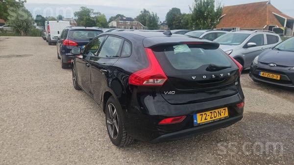 Melns Volvo V40 2012 Rīga, ar dzinēja tilpumu 1.60 L un nobraukumu 0 tūkst. km par 2794 €, foto 4 vietnē AUTOMOTO.COM.LV