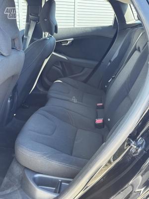 Melns Volvo V40 2013 Klaipėda, ar dzinēja tilpumu 1.60 L un nobraukumu 284 tūkst. km par 5750 €, foto 13 vietnē AUTOMOTO.COM.LV