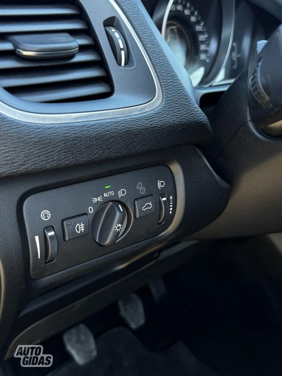 Melns Volvo V40 2013 Klaipėda, ar dzinēja tilpumu 1.60 L un nobraukumu 284 tūkst. km par 5750 €, foto 18 vietnē AUTOMOTO.COM.LV