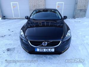 Black Volvo V40 2014 in Paide, with an engine capacity of 2.00 L and mileage of 286 thousand km for 7450 €, photo 5 on AUTOMOTO.COM.LV