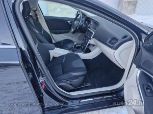 Black Volvo V40 2014 in Paide, with an engine capacity of 2.00 L and mileage of 286 thousand km for 7450 €, photo 14 on AUTOMOTO.COM.LV