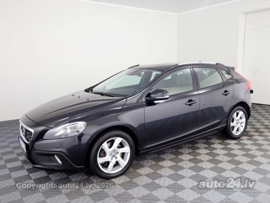 Melns Volvo V40 2014 Tallina, ar dzinēja tilpumu 2.00 L un nobraukumu 263 tūkst. km par 5999 €, foto 2 vietnē AUTOMOTO.COM.LV