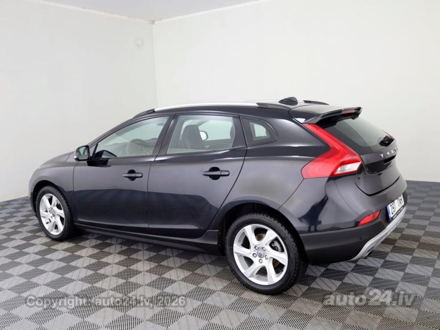 Melns Volvo V40 2014 Tallina, ar dzinēja tilpumu 2.00 L un nobraukumu 263 tūkst. km par 5999 €, foto 4 vietnē AUTOMOTO.COM.LV