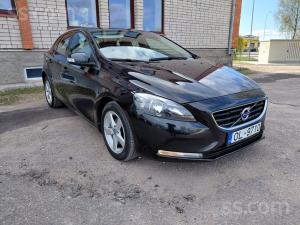 Melns Volvo V40 2014 Talsi, ar dzinēja tilpumu 1.60 L un nobraukumu 107 tūkst. km par 7200 €, foto  vietnē AUTOMOTO.COM.LV