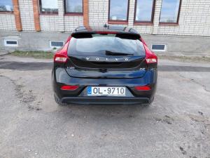 Melns Volvo V40 2014 Talsi, ar dzinēja tilpumu 1.60 L un nobraukumu 107 tūkst. km par 7200 €, foto 6 vietnē AUTOMOTO.COM.LV