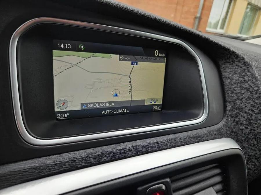 Черный Вольво В40 2014 в Екабпилс, объемом двигателя 1.60 л и пробегом 288 тыс. км за 6490 €, фото 27 на AUTOMOTO.COM.LV