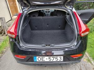 Melns Volvo V40 2014 Jelgava, ar dzinēja tilpumu 1.60 L un nobraukumu 188 tūkst. km par 6900 €, foto 6 vietnē AUTOMOTO.COM.LV