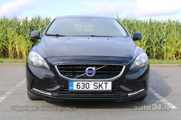 Melns Volvo V40 2014 Paide, ar dzinēja tilpumu 2.00 L un nobraukumu 219 tūkst. km par 7500 €, foto 9 vietnē AUTOMOTO.COM.LV