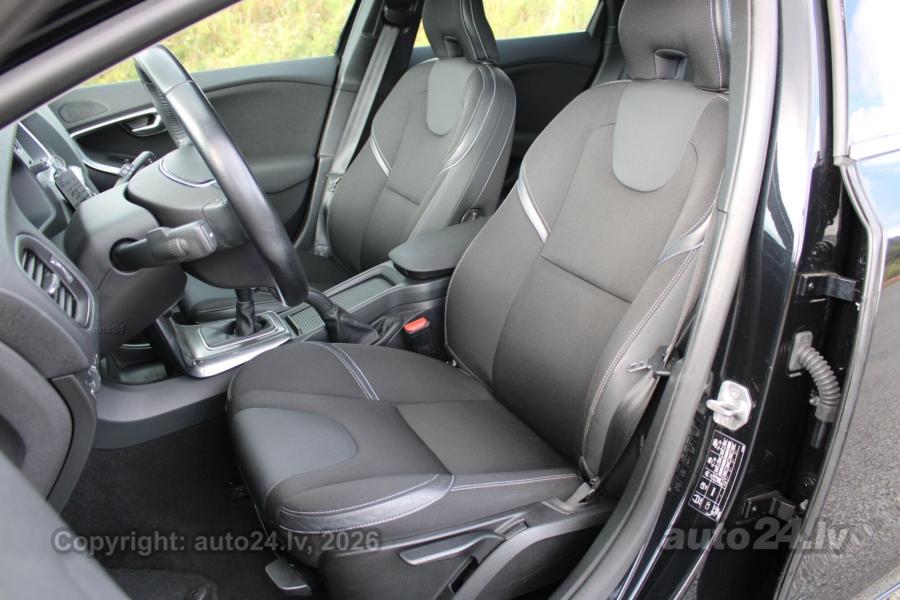 Black Volvo V40 2014 in Paide, with an engine capacity of 2.00 L and mileage of 219 thousand km for 7500 €, photo 14 on AUTOMOTO.COM.LV