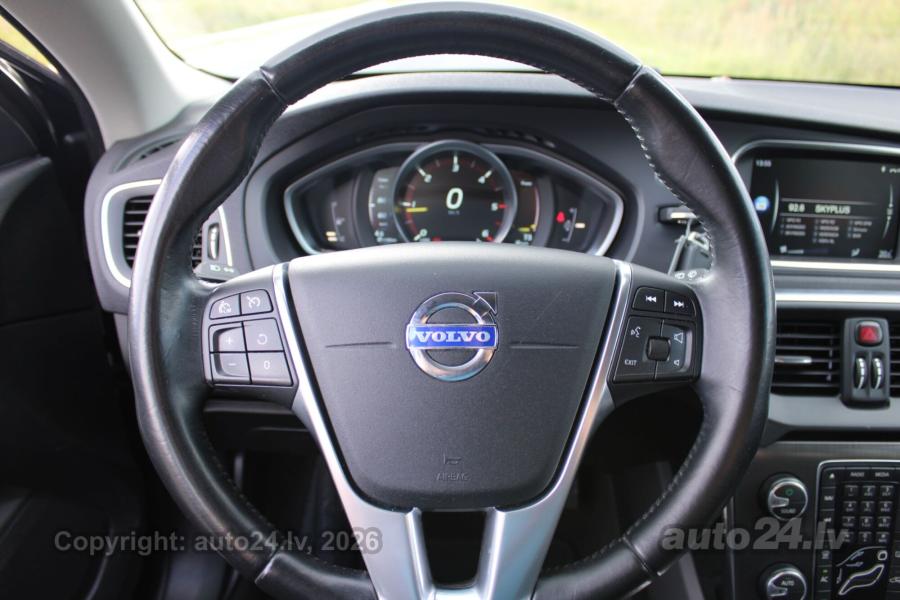 Black Volvo V40 2014 in Paide, with an engine capacity of 2.00 L and mileage of 219 thousand km for 7500 €, photo 20 on AUTOMOTO.COM.LV