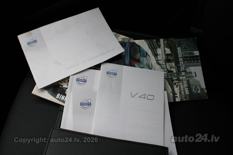 Black Volvo V40 2014 in Paide, with an engine capacity of 2.00 L and mileage of 219 thousand km for 7500 €, photo 25 on AUTOMOTO.COM.LV