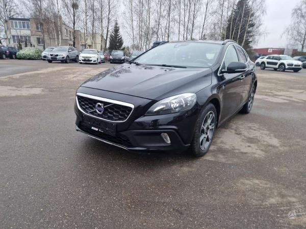 Melns Volvo V40 2015 Ukmergė, ar dzinēja tilpumu 1.98 L un nobraukumu 270 tūkst. km par 6950 €, foto 1 vietnē AUTOMOTO.COM.LV
