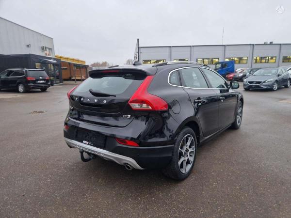 Melns Volvo V40 2015 Ukmergė, ar dzinēja tilpumu 1.98 L un nobraukumu 270 tūkst. km par 6950 €, foto 7 vietnē AUTOMOTO.COM.LV
