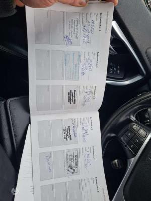 Black Volvo V40 2015 in Vilnius, with an engine capacity of 2.00 L and mileage of 285 thousand km for 5880 €, photo 15 on AUTOMOTO.COM.LV