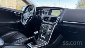 Melns Volvo V40 2015 Rīga, ar dzinēja tilpumu 2.00 L un nobraukumu 329 tūkst. km par 5500 €, foto 16 vietnē AUTOMOTO.COM.LV