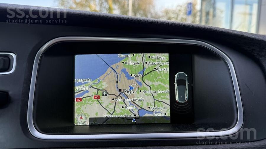 Melns Volvo V40 2015 Rīga, ar dzinēja tilpumu 2.00 L un nobraukumu 329 tūkst. km par 5500 €, foto 22 vietnē AUTOMOTO.COM.LV
