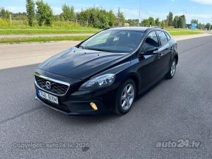 Melns Volvo V40 2015 Tallina, ar dzinēja tilpumu 2.00 L un nobraukumu 0 tūkst. km par 7900 €, foto 5 vietnē AUTOMOTO.COM.LV