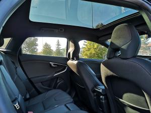 Melns Volvo V40 2016 Tallina, ar dzinēja tilpumu 2.00 L un nobraukumu 229 tūkst. km par 10000 €, foto 9 vietnē AUTOMOTO.COM.LV