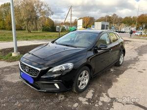 Black Volvo V40 2017 in Tallinn, with an engine capacity of 2.00 L and mileage of 121 thousand km for 14200 €, photo 7 on AUTOMOTO.COM.LV