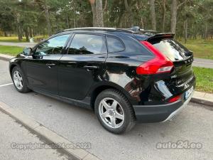 Black Volvo V40 2017 in Tallinn, with an engine capacity of 2.00 L and mileage of 121 thousand km for 14200 €, photo 11 on AUTOMOTO.COM.LV